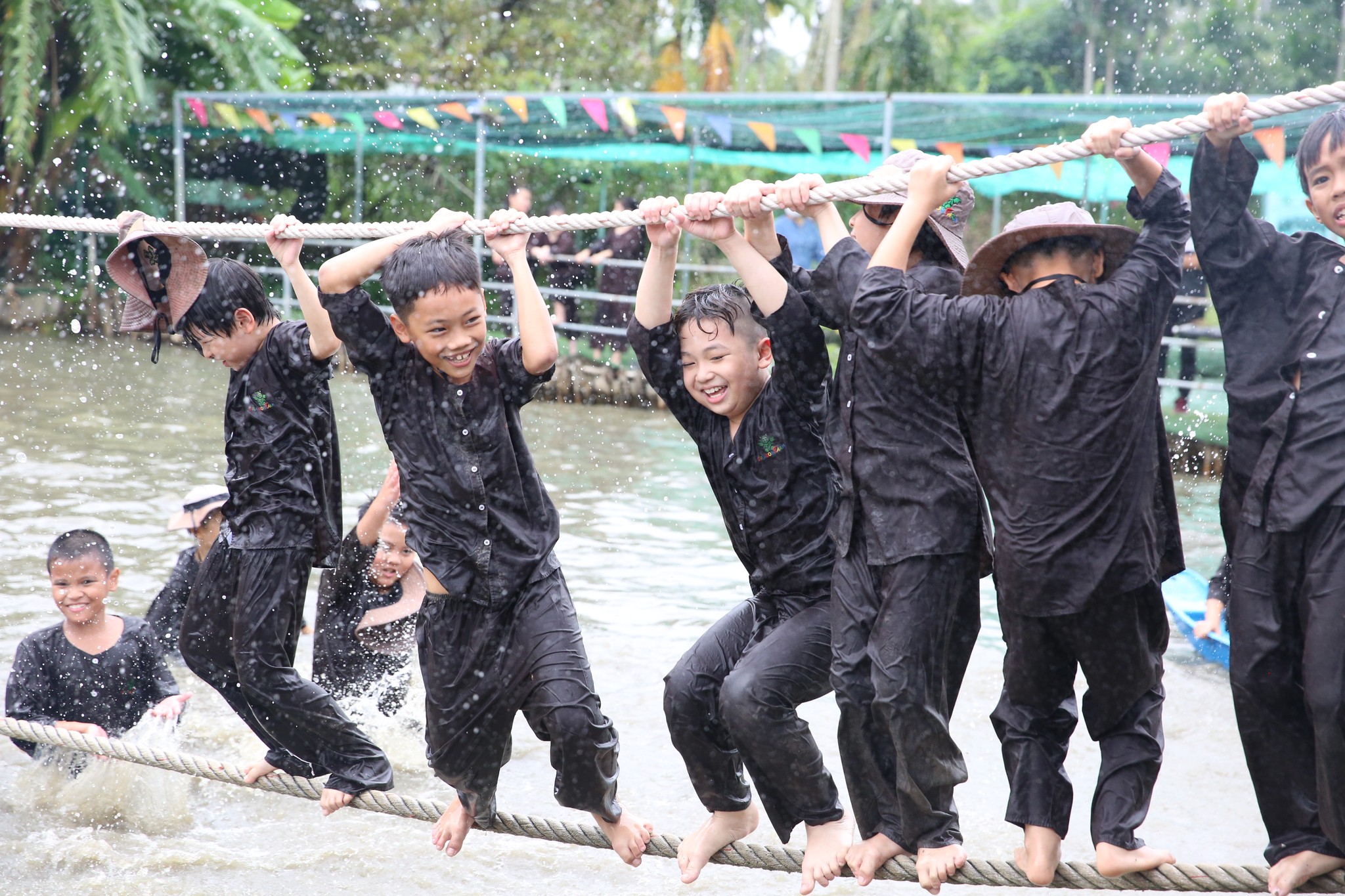 Primary VASers' experiential field trip to Dragon Farm